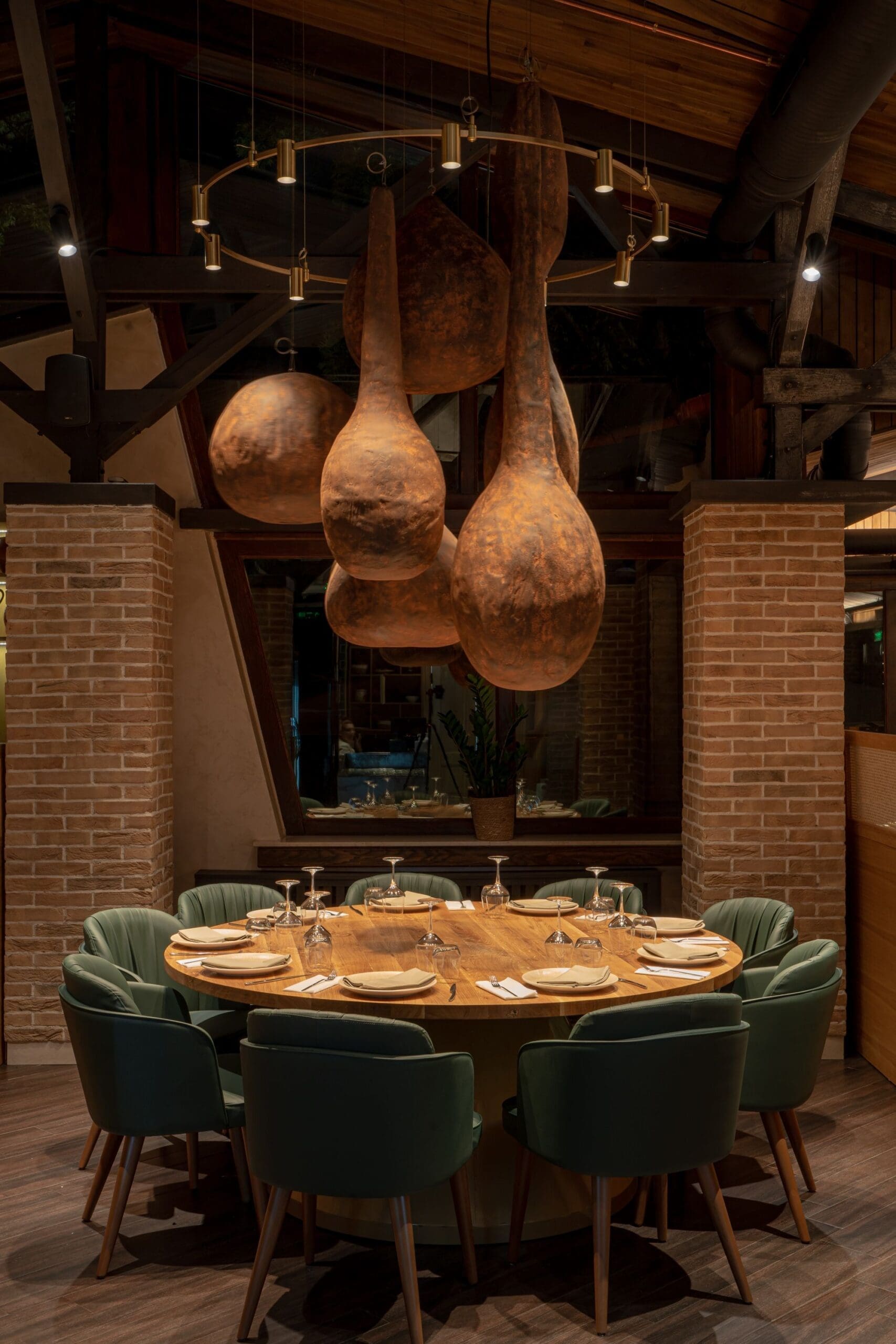 Iluminat de Restaurant: Adamo - Design Radar